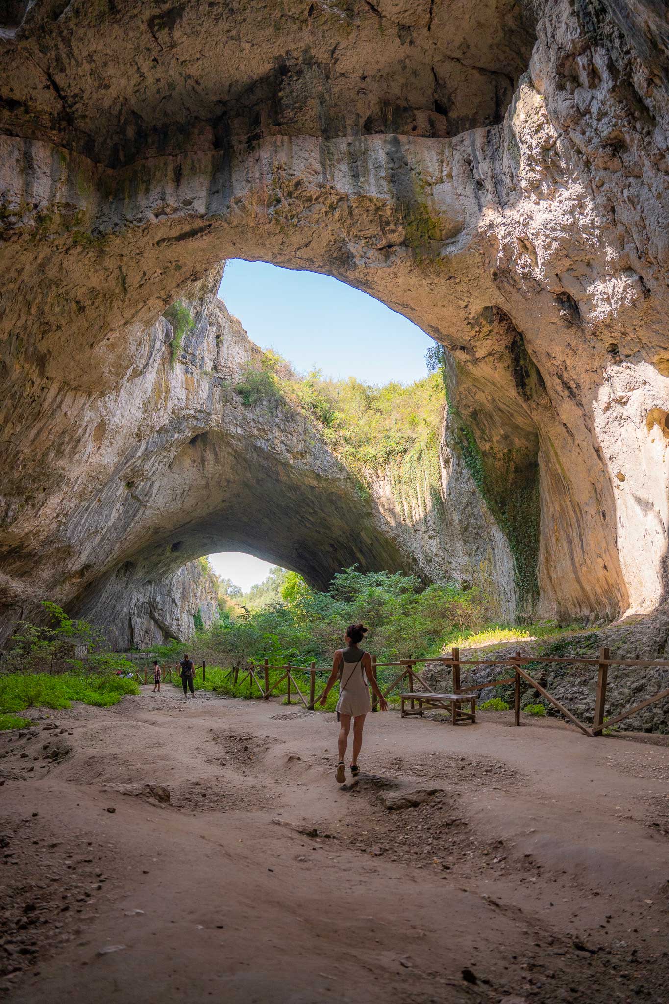 Découvrir la grotte de Devetashka en Bulgarie | Mon Carnet de Voyage